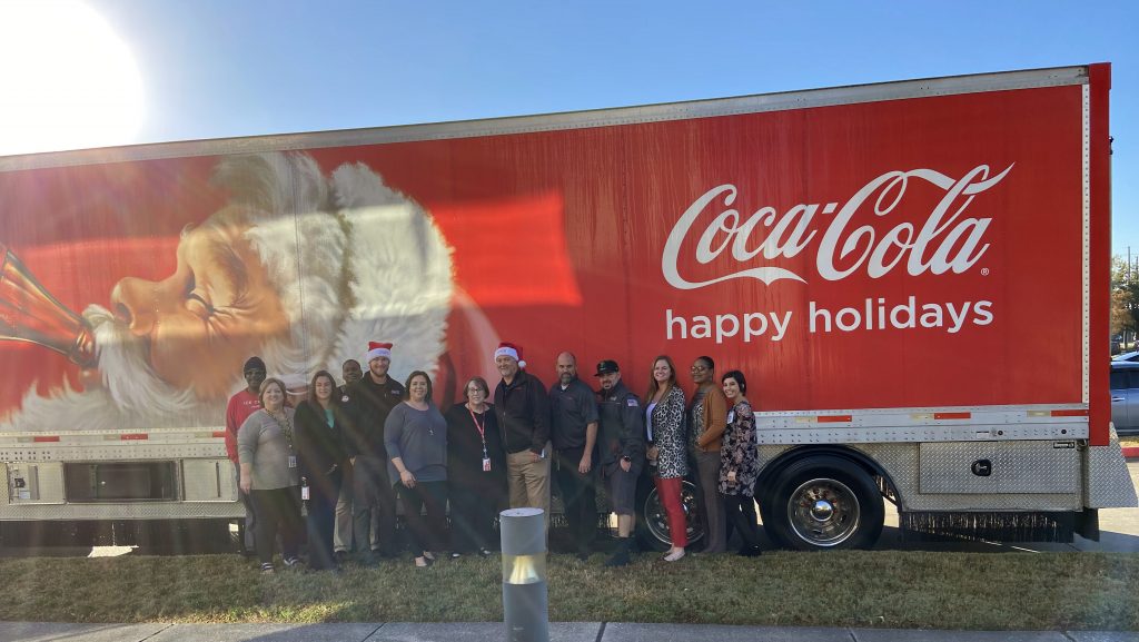 New Orleans Coca-Cola Associates Donate Holiday Gifts to Volunteers of ...