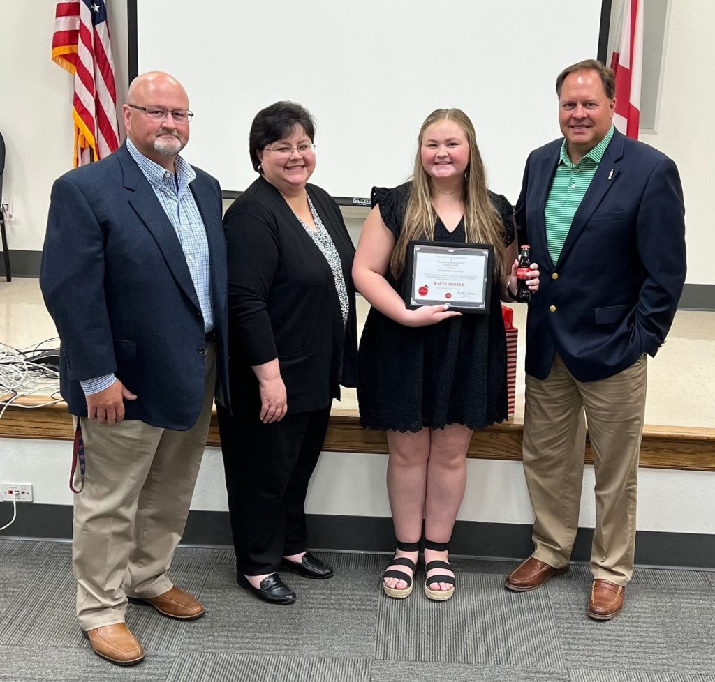 Daphne Student Kacey Porter Wins $5,000 Coca-Cola UNITED Scholarship ...